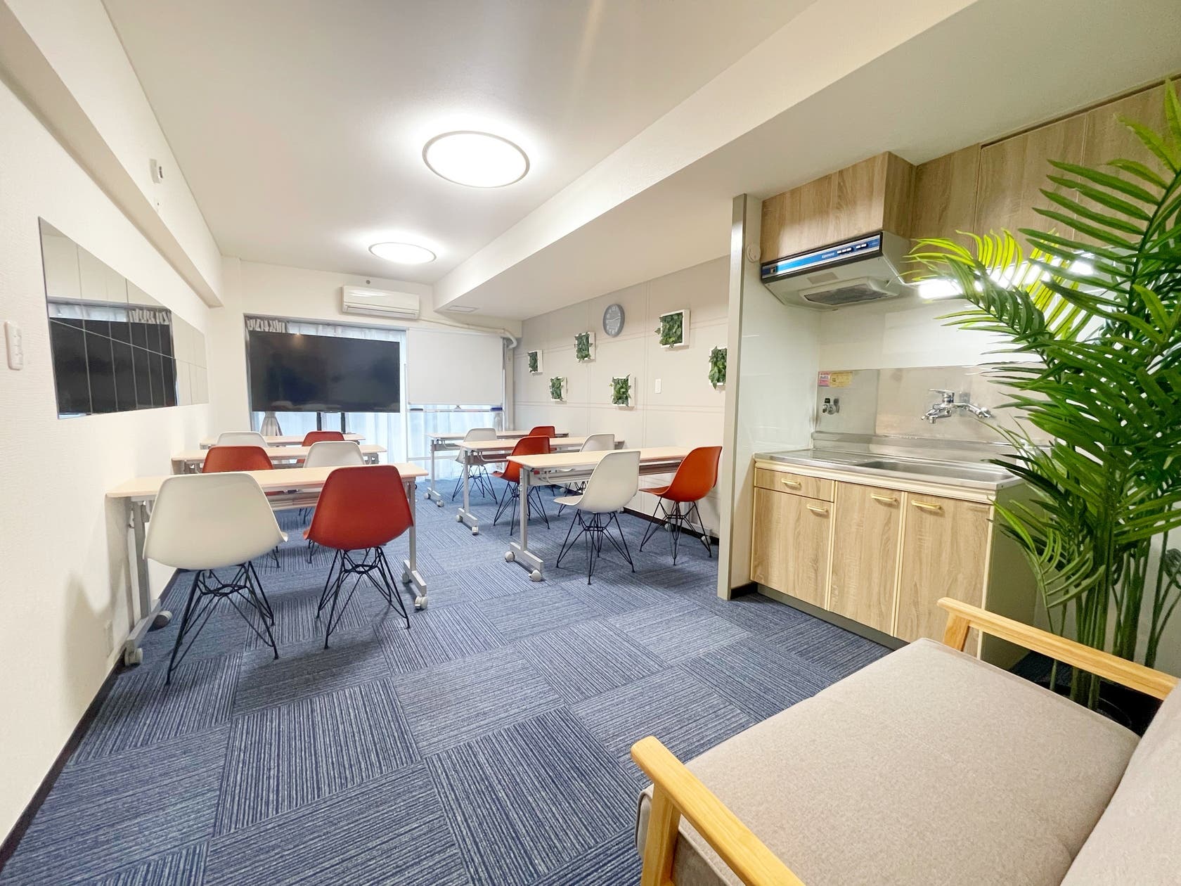 【九段下駅徒歩3分！16名利用可！】大型モニター・WiFi・ホワイトボード無料！ふれあい貸し会議室 九段下A-802の写真5