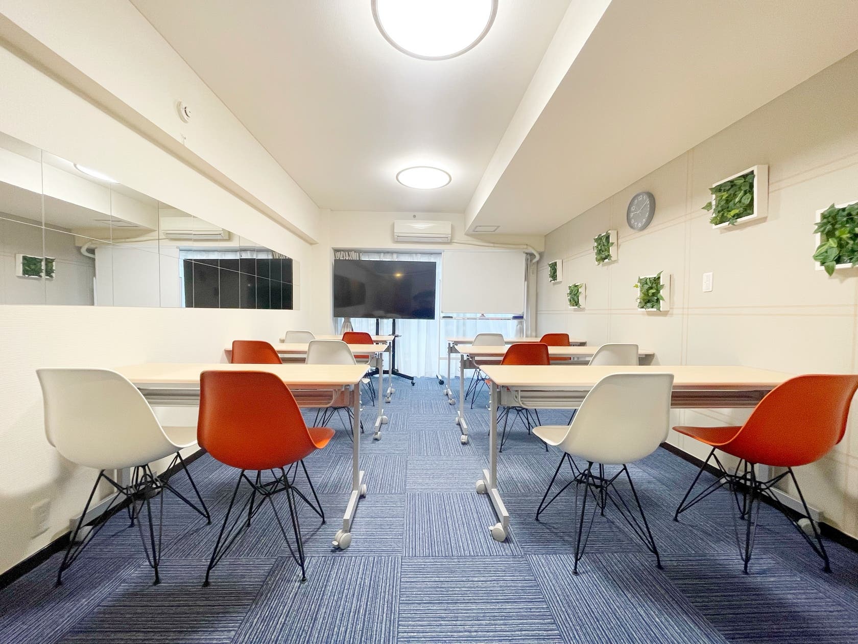 【九段下駅徒歩3分！16名利用可！】大型モニター・WiFi・ホワイトボード無料！ふれあい貸し会議室 九段下A-802の写真11