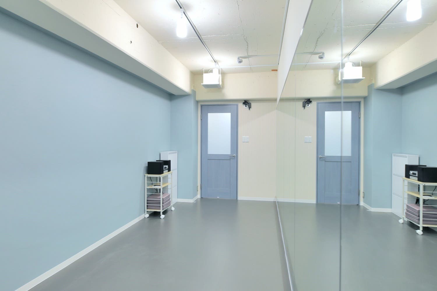 【🎉新店舗オープン記念✨】Bスタジオ「新宿駅3分」！個人練習向きダンス、ヨガ等気軽に使えるかわいいスタジオ！1日1回清掃！の写真4