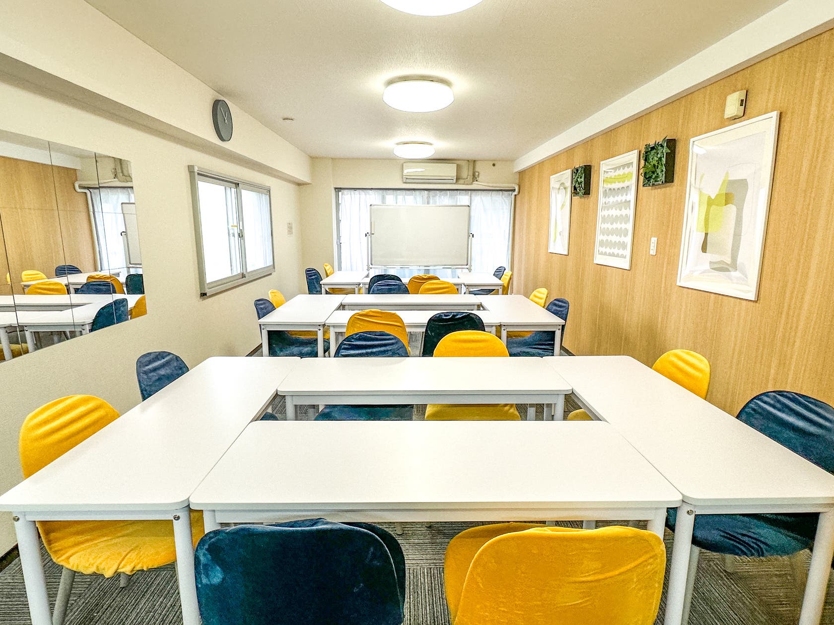 【九段下駅徒歩3分！30名利用可！】プロジェクター・WiFi・ホワイトボード・冷蔵庫完備！ふれあい貸し会議室 九段下B-804の写真8