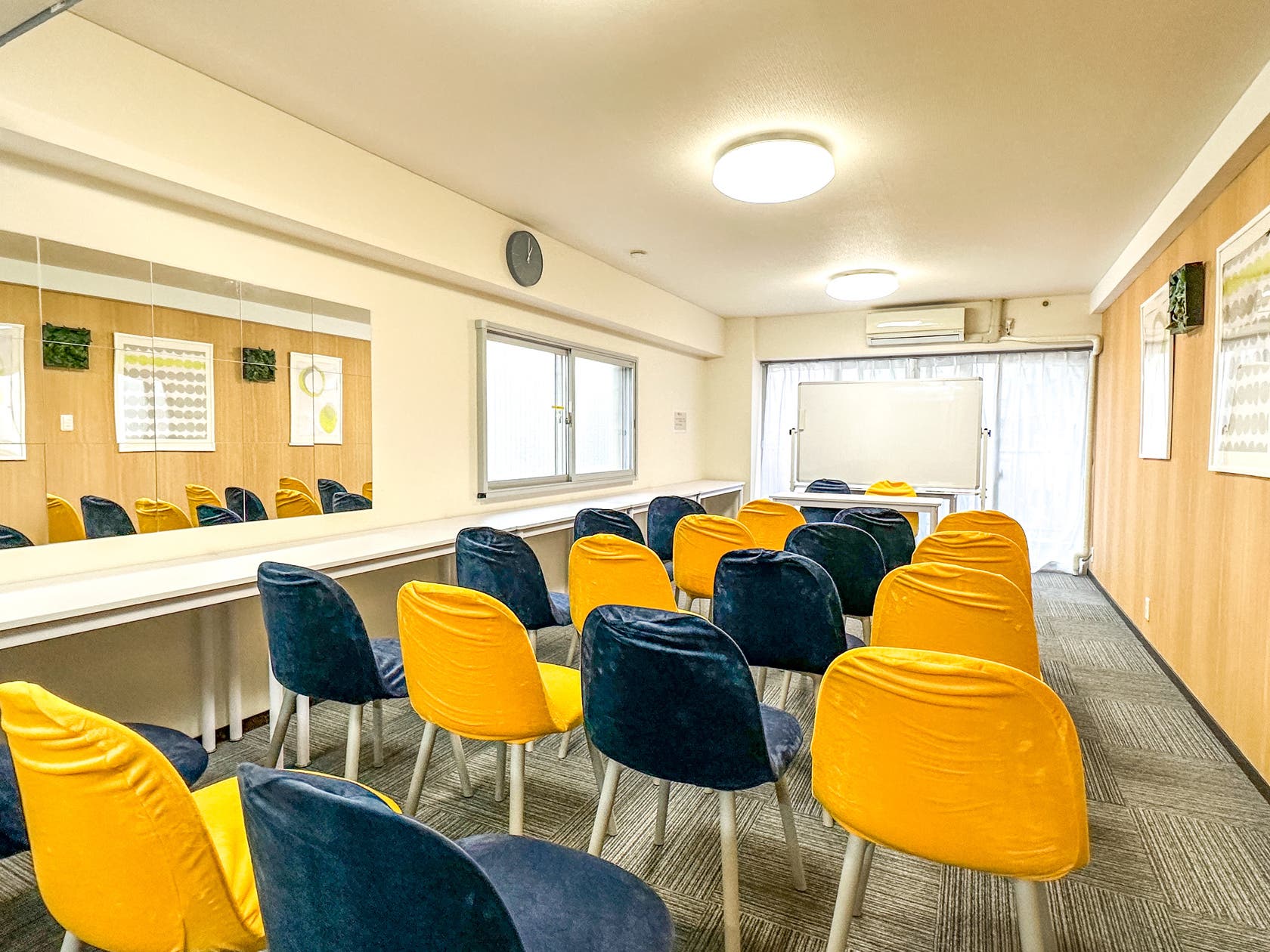 【九段下駅徒歩3分！30名利用可！】プロジェクター・WiFi・ホワイトボード・冷蔵庫完備！ふれあい貸し会議室 九段下B-804の写真11