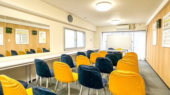 【九段下駅徒歩3分!30名利用可!】プロジェクター・WiFi・ホワイトボード・冷蔵庫完備!ふれあい貸し会議室 九段下B-804の写真11