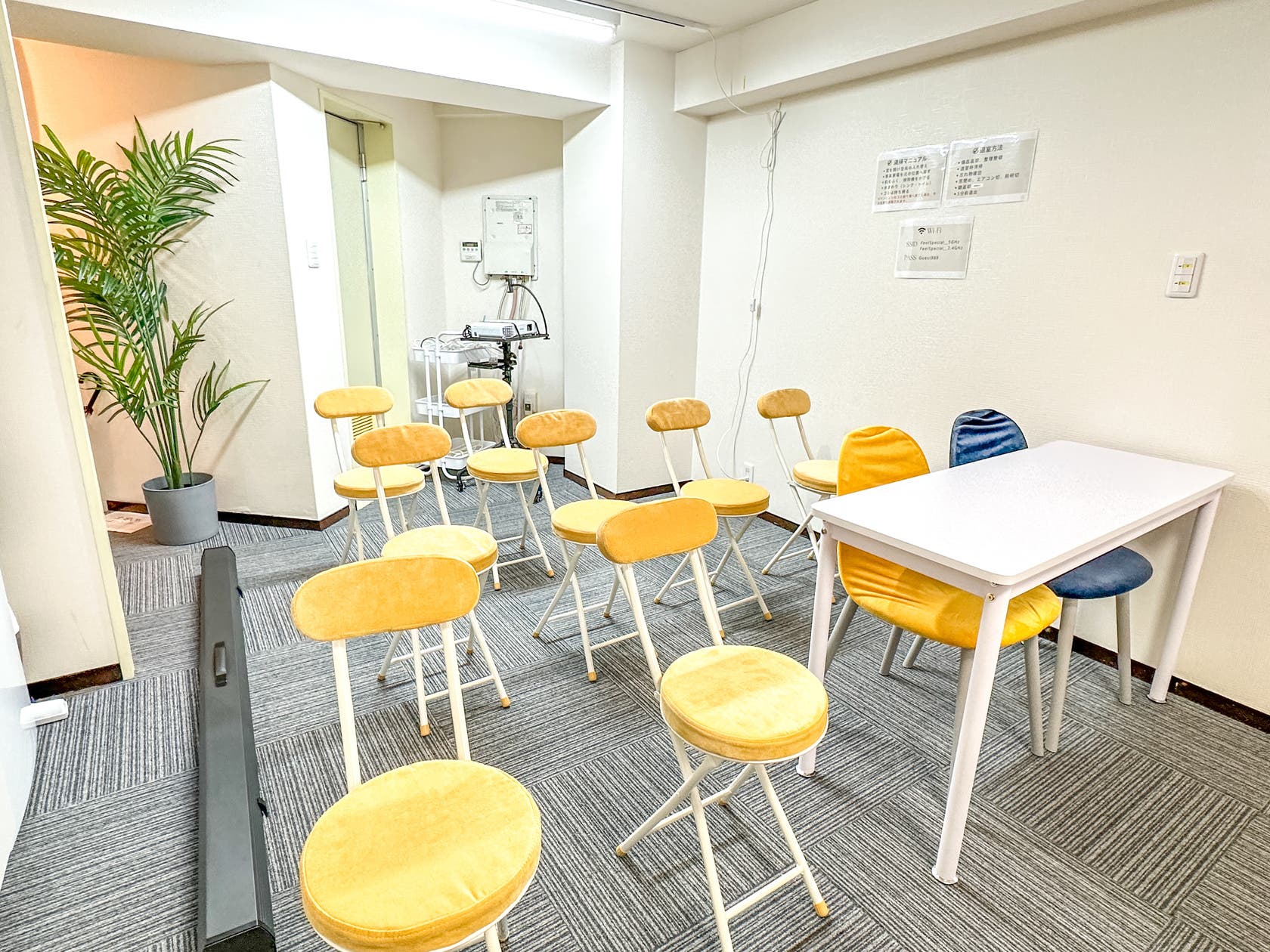 【九段下駅徒歩3分！30名利用可！】プロジェクター・WiFi・ホワイトボード・冷蔵庫完備！ふれあい貸し会議室 九段下B-804の写真12