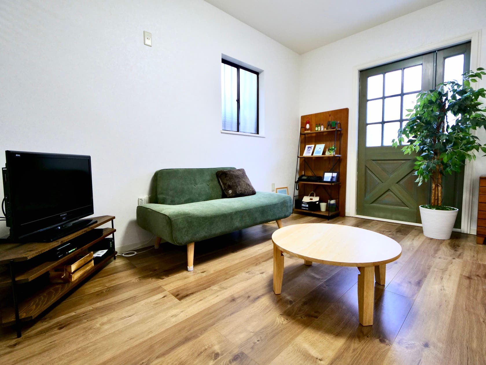 閑静な住宅街にある屋根裏付き戸建てのハウススタジオの写真4