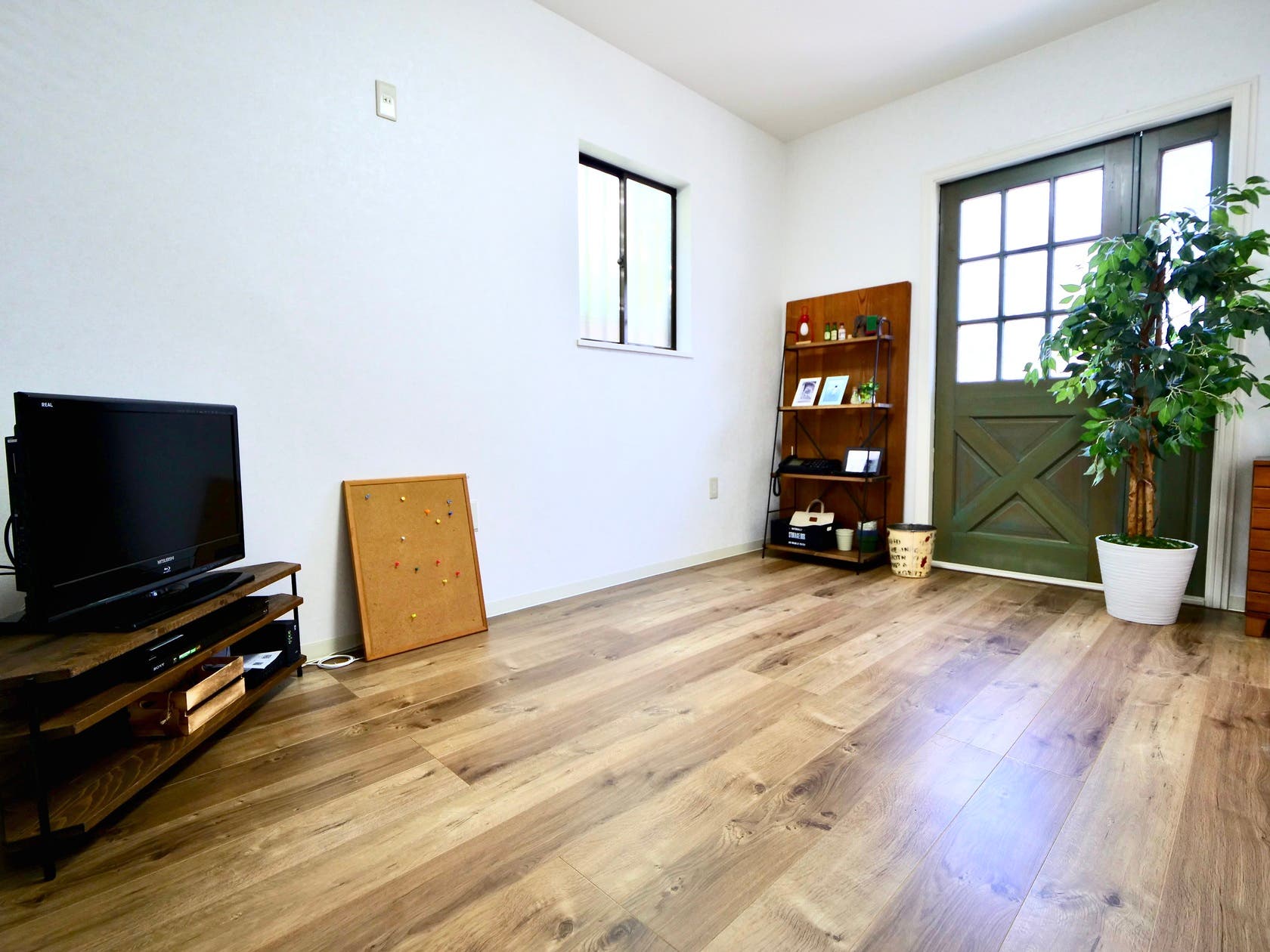 閑静な住宅街にある屋根裏付き戸建てのハウススタジオの写真6