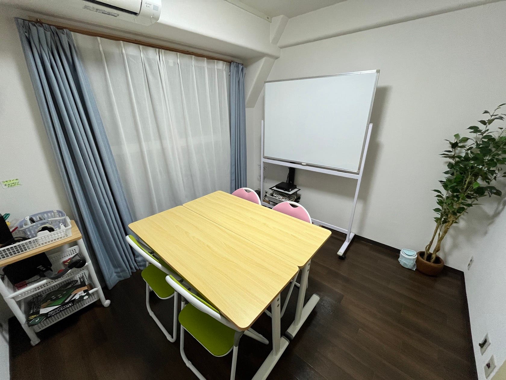 【オレンジ貸会議室】新大阪駅・西中島６分【無料】NTT高速WiFi&大画面モニター●８名様【大歓迎】MEETING/セミナー/の写真26