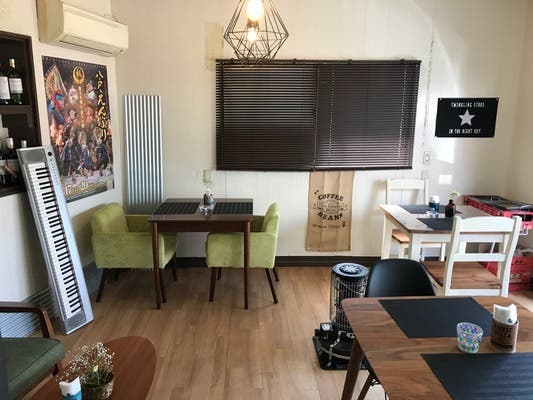 目の前が神社、住宅街の中の店舗の写真6