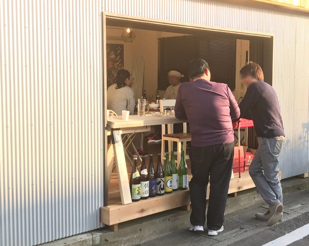 目の前が神社、住宅街の中の店舗の写真9