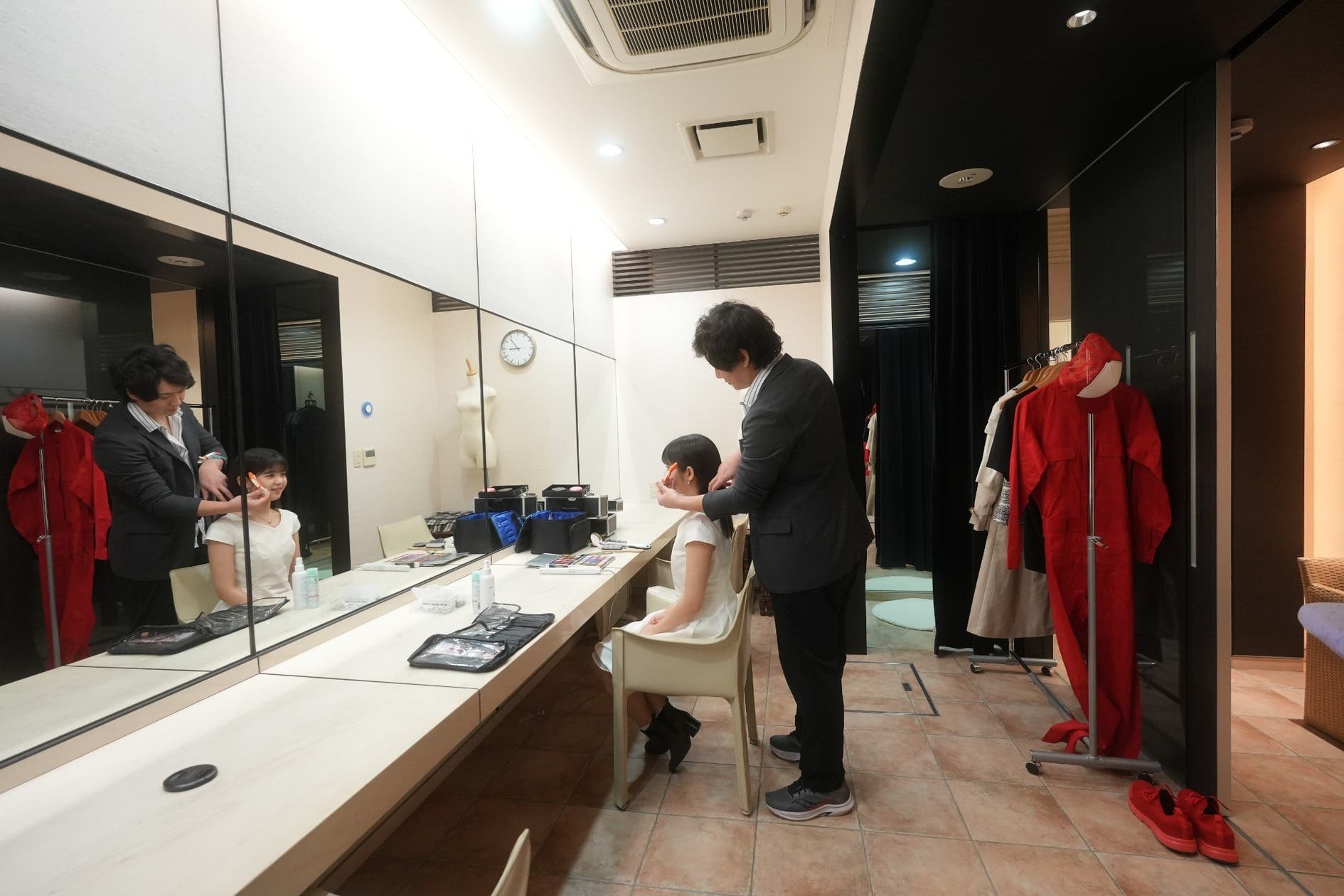 12- 2 メイクルーム（4名様用）の画像2