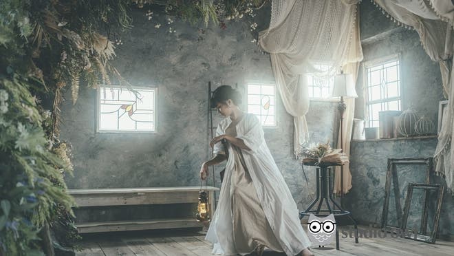 【4m超えドライフラワー造形】本格的撮影スタジオ|漆喰壁|レンガ壁|カーテン装飾|カフェ板|タイル床|アパレル|背景×10の写真1