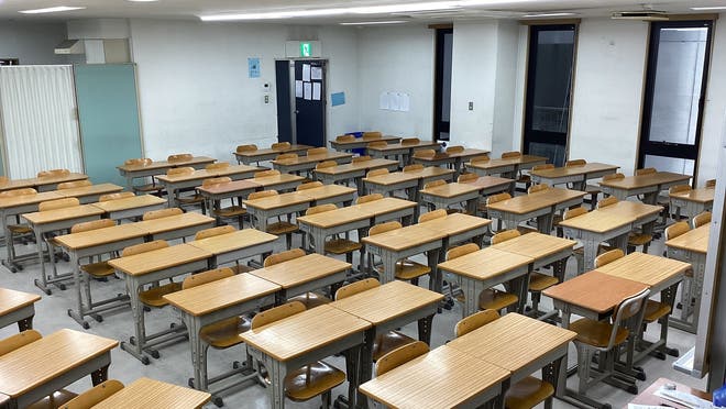 <英進館薬院本校レンタルスペース別館3階>60名収容💺セミナー/ワークショップ/会議/ボードゲームの写真3