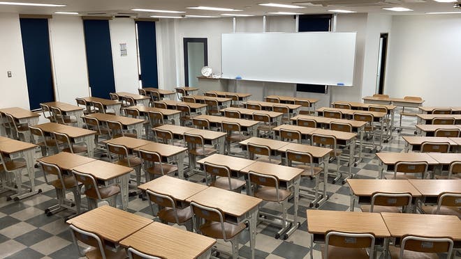 <英進館薬院本校レンタルスペース別館5階>60名収容💺セミナー/ワークショップ/会議/ボードゲームの写真3