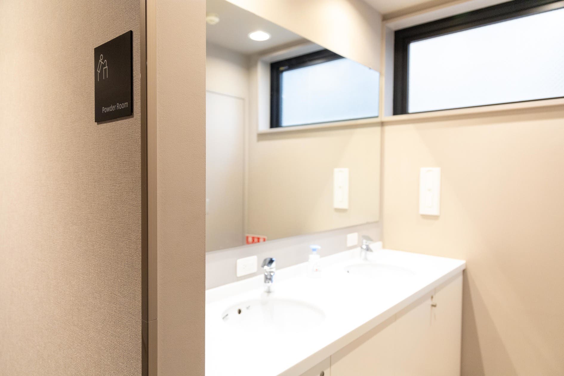 河原町駅５分　完全個室レンタルジム　複合型マシン　筋トレ　更衣室＆シャワー完備　撮影可　パーソナルトレーニング　個人利用の写真17