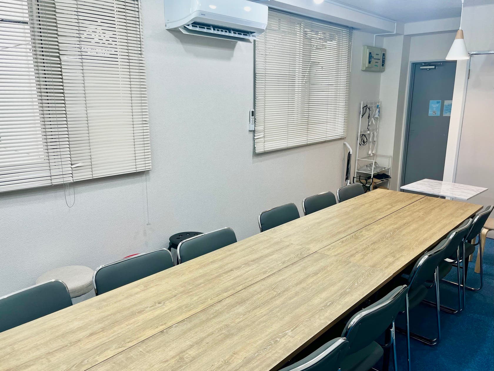 プロジェクター導入🎥東京メトロ水天宮前駅１a出口より２分！T-CATすぐ！会議・教室・撮影・ボードゲーム・交流会などに！の写真5