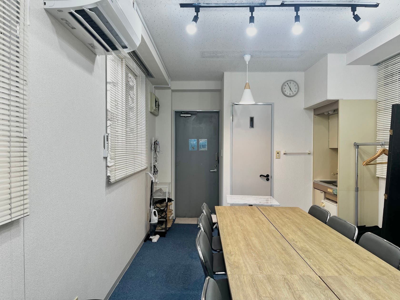 プロジェクター導入🎥東京メトロ水天宮前駅１a出口より２分！T-CATすぐ！会議・教室・撮影・ボードゲーム・交流会などに！の写真9