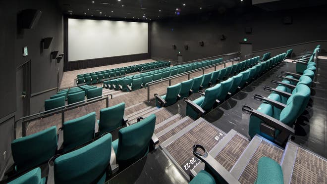 【徳島スクリーン4】映画館がイベントスペースに♪発表会や総会、講演会、表彰式におすすめ!撮影や音楽イベントも歓迎!の写真1