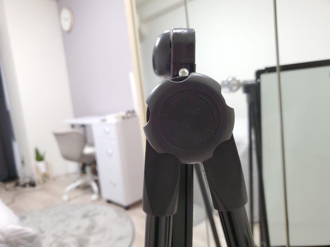 昇降式電動リクライニングベッド・ホワイトボード・タオル完備！ネイル施術もできるシェアサロンの写真7