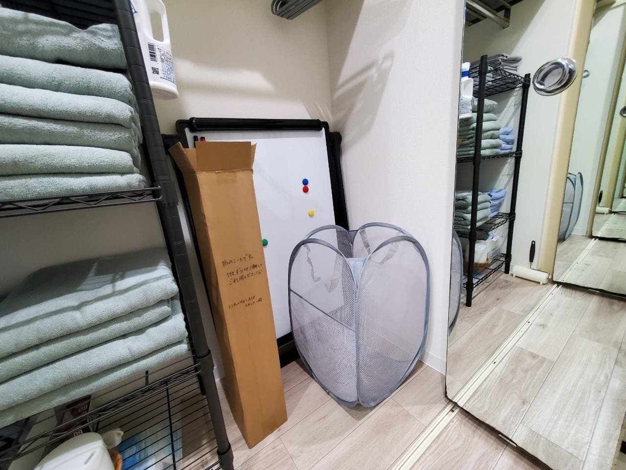 昇降式電動リクライニングベッド・ホワイトボード・タオル完備！ネイル施術もできるシェアサロンの写真8