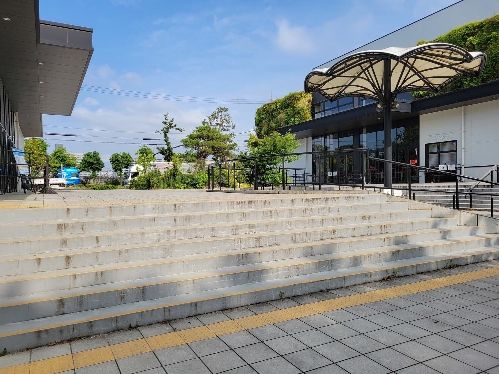 【最寄り駅から徒歩5分】クールジャパンパーク大阪大ホール・中ホールの間にある中庭。の写真15