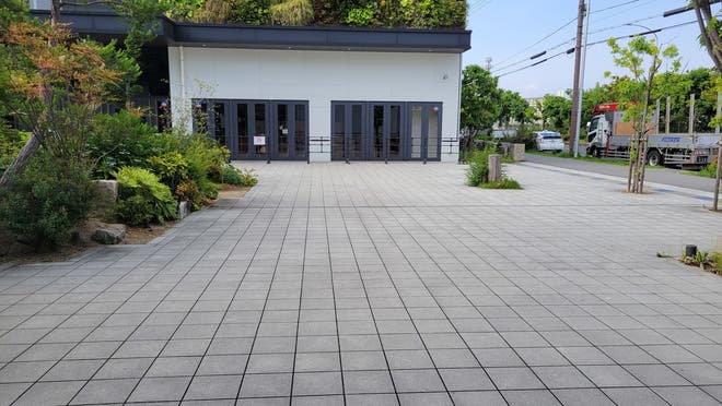 【最寄り駅から徒歩5分】クールジャパンパーク大阪大ホール・中ホールの間にある中庭。の写真23