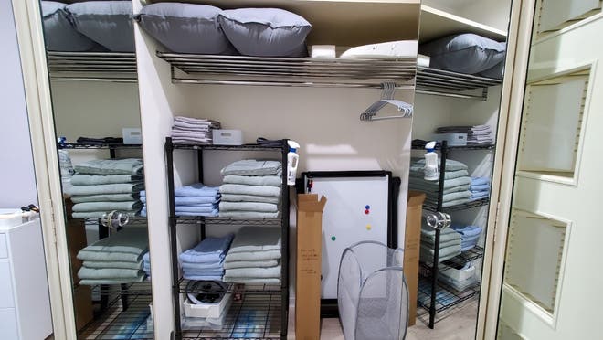 昇降式電動リクライニングベッド・ホワイトボード・タオル完備!ネイル施術もできるシェアサロンの写真10