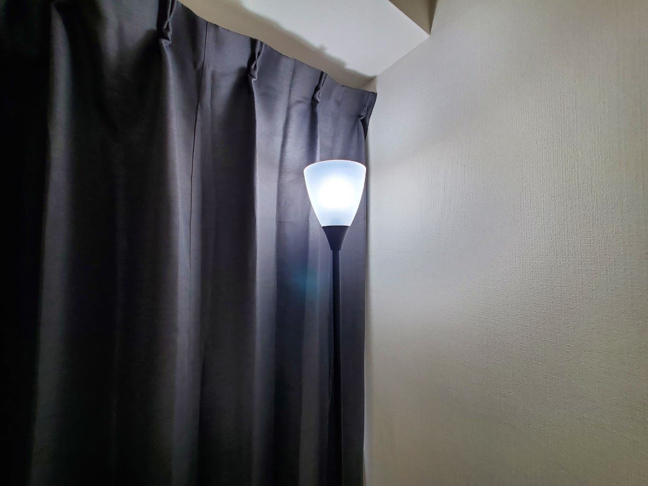 昇降式電動リクライニングベッド・ホワイトボード・タオル完備！ネイル施術もできるシェアサロンの写真14