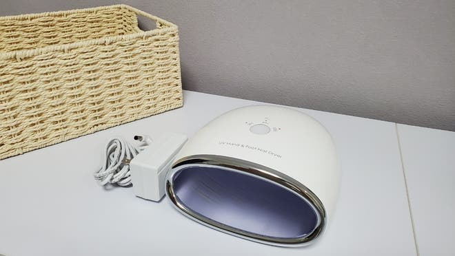 昇降式電動リクライニングベッド・ホワイトボード・タオル完備!ネイル施術もできるシェアサロンの写真15