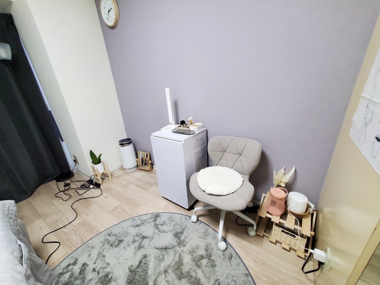 昇降式電動リクライニングベッド・ホワイトボード・タオル完備！ネイル施術もできるシェアサロンの写真18