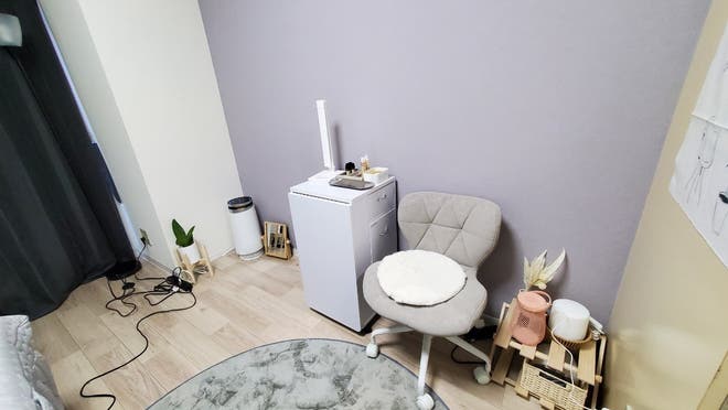 昇降式電動リクライニングベッド・ホワイトボード・タオル完備!ネイル施術もできるシェアサロンの写真18