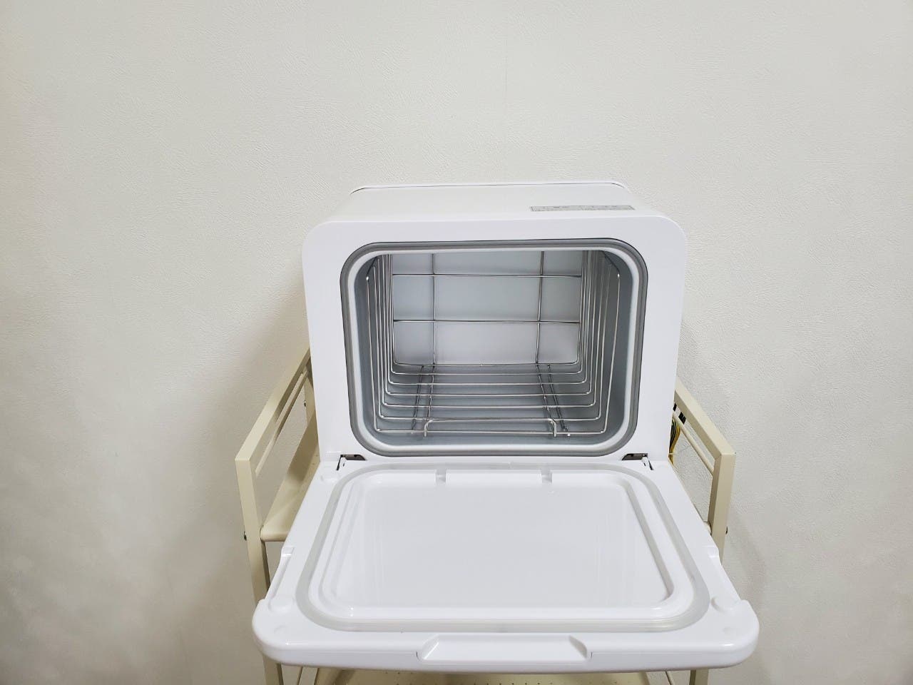 昇降式電動リクライニングベッド・ホワイトボード・タオル完備！ネイル施術もできるシェアサロンの写真25