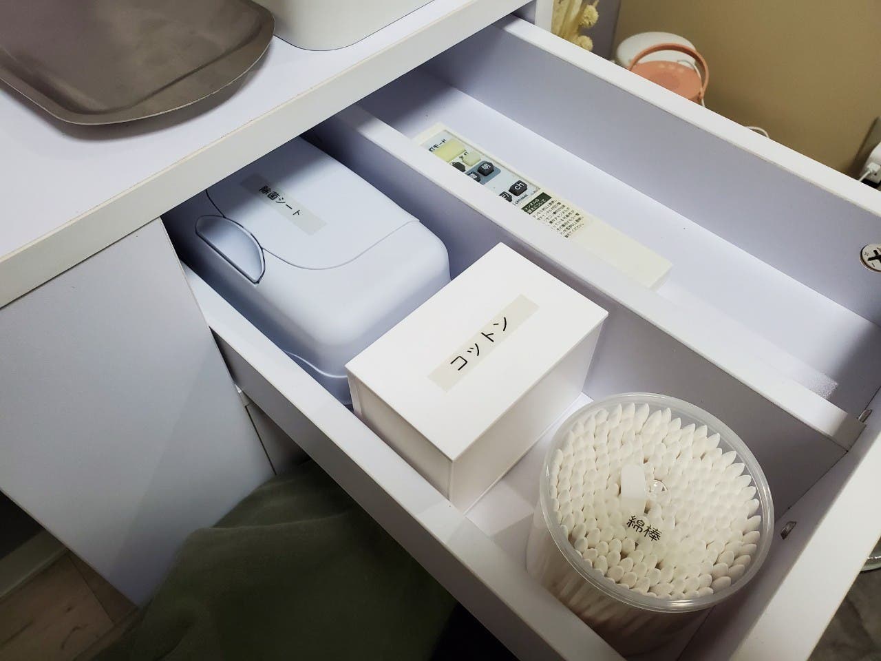 昇降式電動リクライニングベッド・ホワイトボード・タオル完備！ネイル施術もできるシェアサロンの写真28