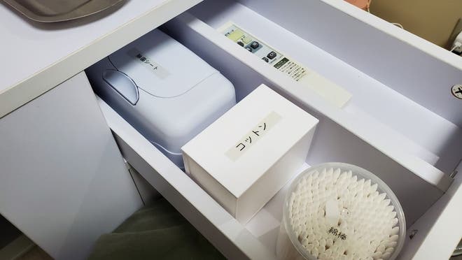 昇降式電動リクライニングベッド・ホワイトボード・タオル完備!ネイル施術もできるシェアサロンの写真28