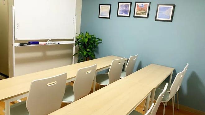 【吉祥寺駅徒歩1分!12名利用可】プロジェクター・大型モニター・ホワイトボード・WiFiすべて無料!ふれあい貸し会議室 吉祥寺Aの写真2