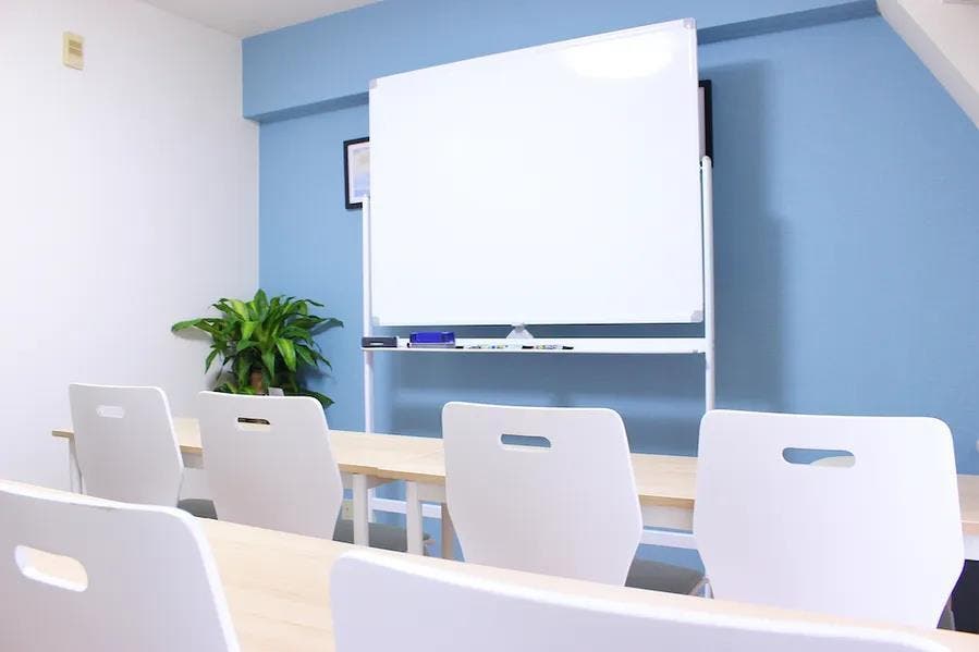 【吉祥寺駅徒歩1分！12名利用可】プロジェクター・大型モニター・ホワイトボード・WiFiすべて無料！ふれあい貸し会議室 吉祥寺Aの写真5