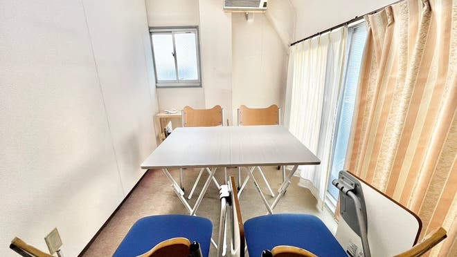 サンロード沿い✨4名までご利用可!ミーティング、テレワーク、お教室、撮影などに❗️の写真1