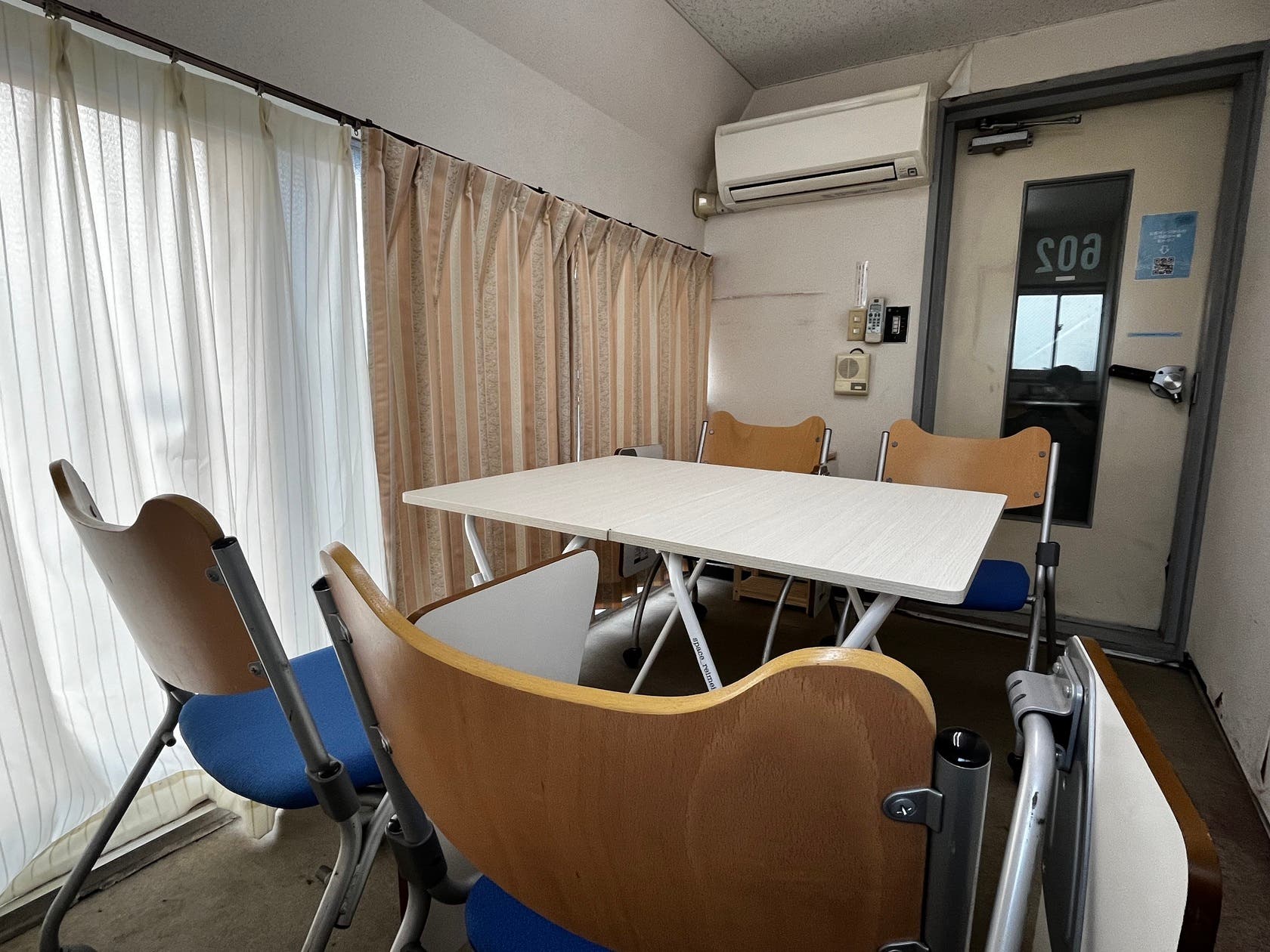 サンロード沿い✨４名までご利用可！ミーティング、テレワーク、お教室、撮影などに❗️の写真2