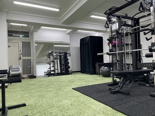 駅チカ！完全個室レンタルジム ！パーソナルトレーニング・ピラティス・ヨガ等も可能な広々56㎡！の写真11