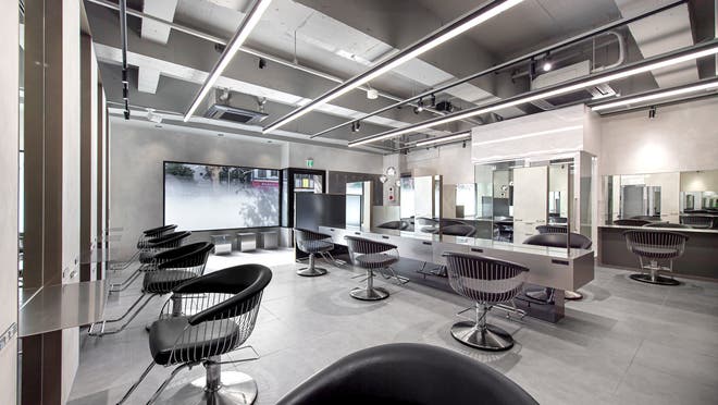 【EARTH 鶴見店】カットオープン席★大型サロンに併設されたレンタルサロン✂︎フリーランス/個人練習/美容業に最適♪の写真3