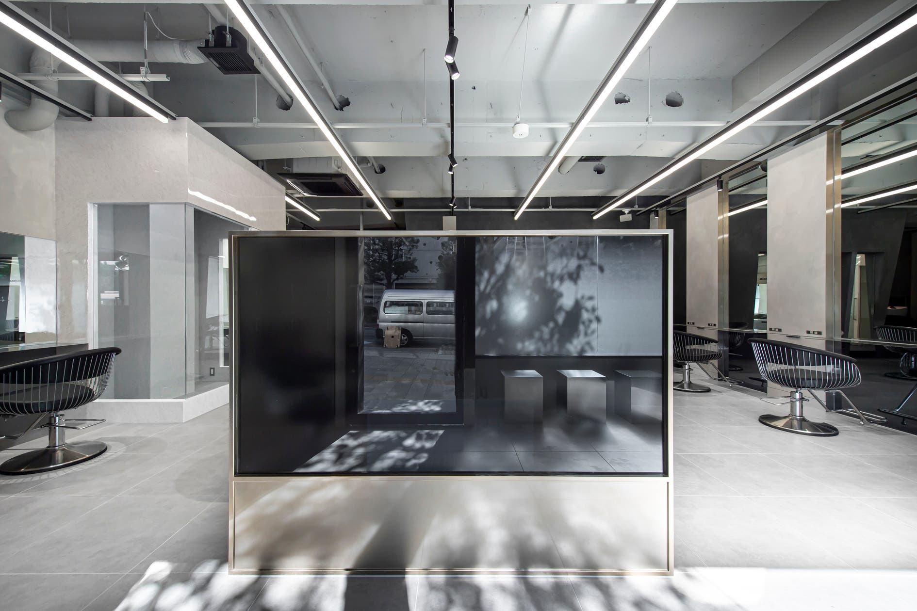 【EARTH 鶴見店】カットオープン席★大型サロンに併設されたレンタルサロン✂︎フリーランス/個人練習/美容業に最適♪の写真5