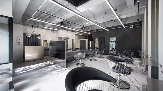 【EARTH 鶴見店】カットオープン席★大型サロンに併設されたレンタルサロン✂︎フリーランス/個人練習/美容業に最適♪の写真6