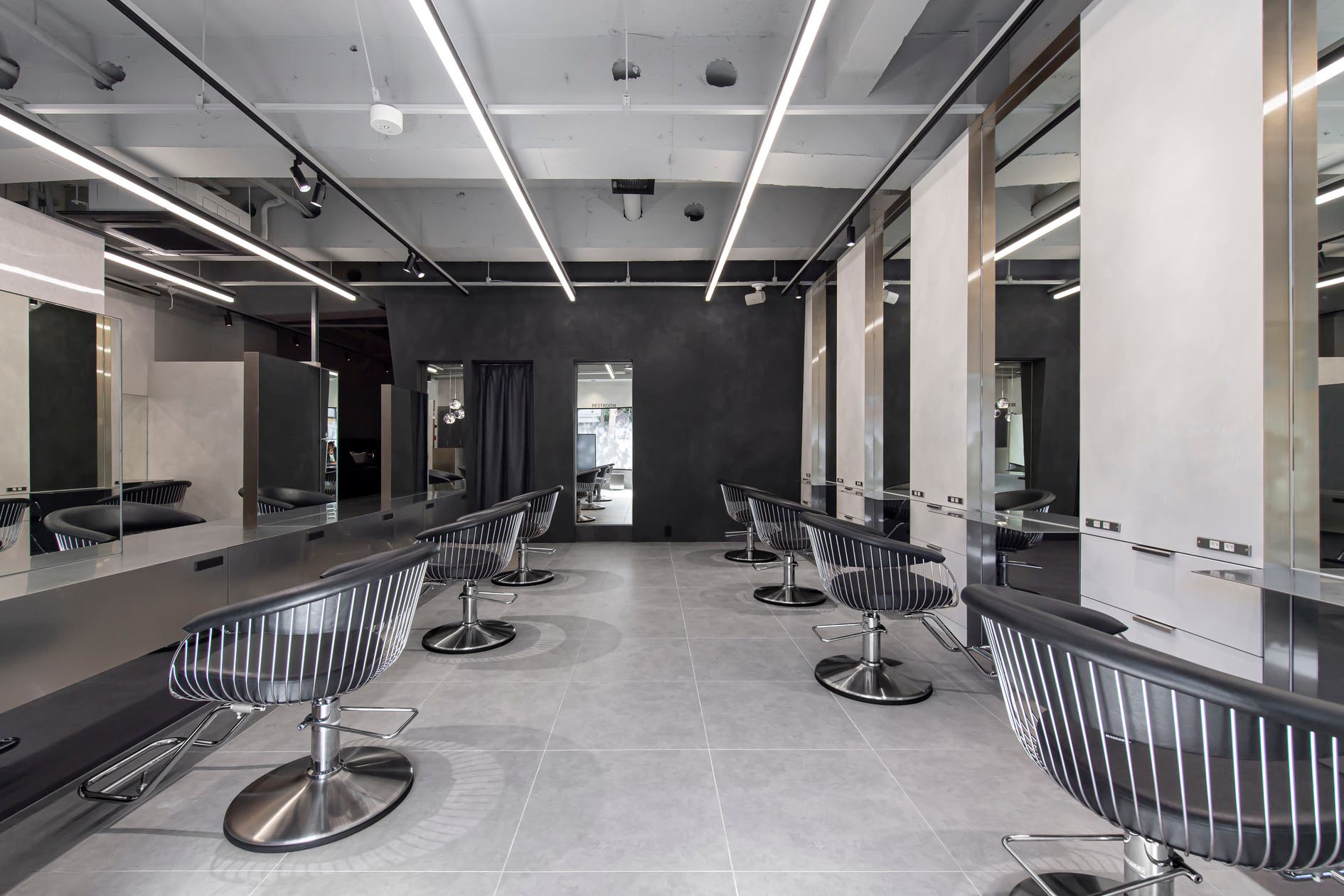 【EARTH 鶴見店】カットオープン席★大型サロンに併設されたレンタルサロン✂︎フリーランス/個人練習/美容業に最適♪の写真7