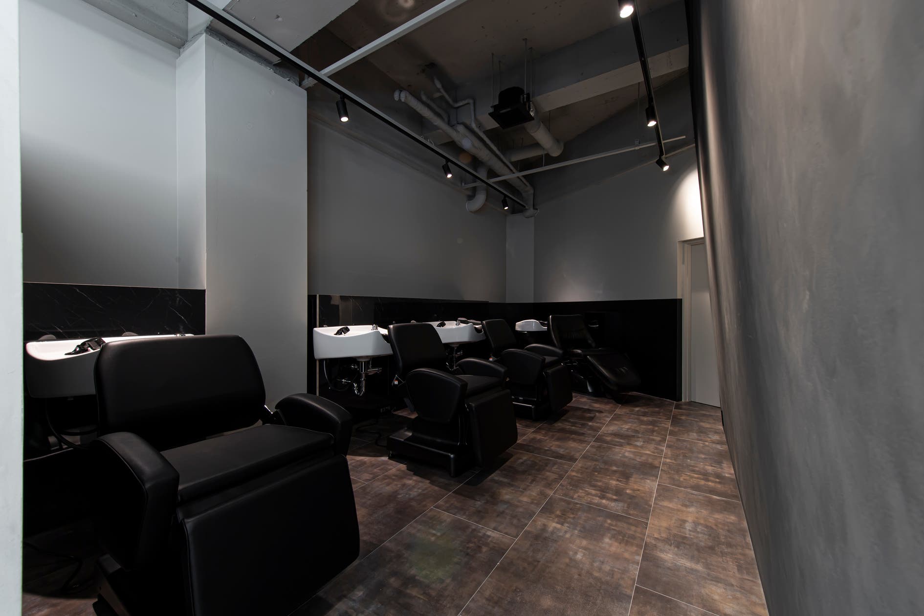 【EARTH 鶴見店】カットオープン席★大型サロンに併設されたレンタルサロン✂︎フリーランス/個人練習/美容業に最適♪の写真14