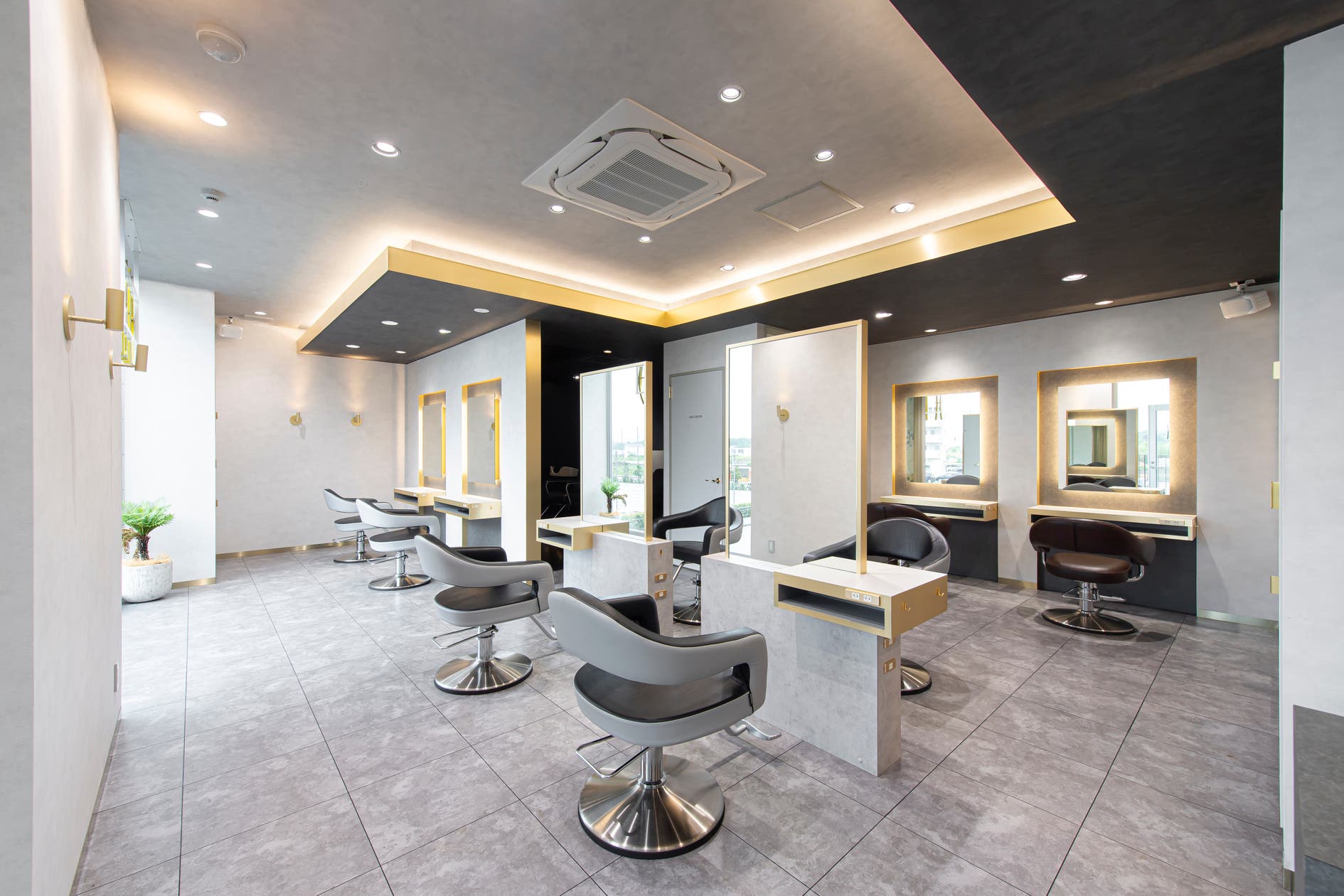 【EARTH 読谷店】カットオープン席★大型サロンに併設されたレンタルサロン✂︎フリーランス/個人練習/美容業に最適♪の写真7