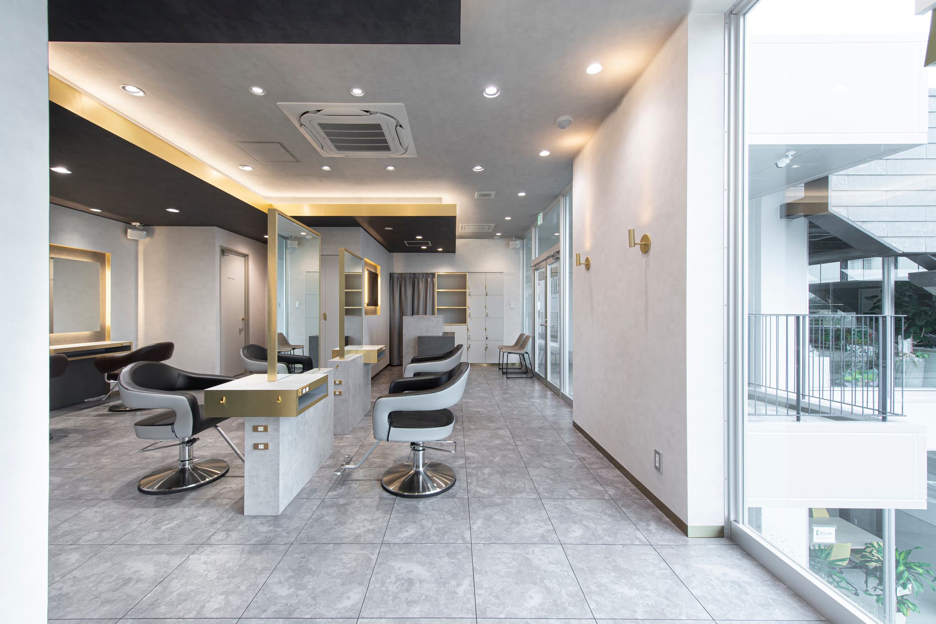 【EARTH 読谷店】カットオープン席★大型サロンに併設されたレンタルサロン✂︎フリーランス/個人練習/美容業に最適♪の写真9