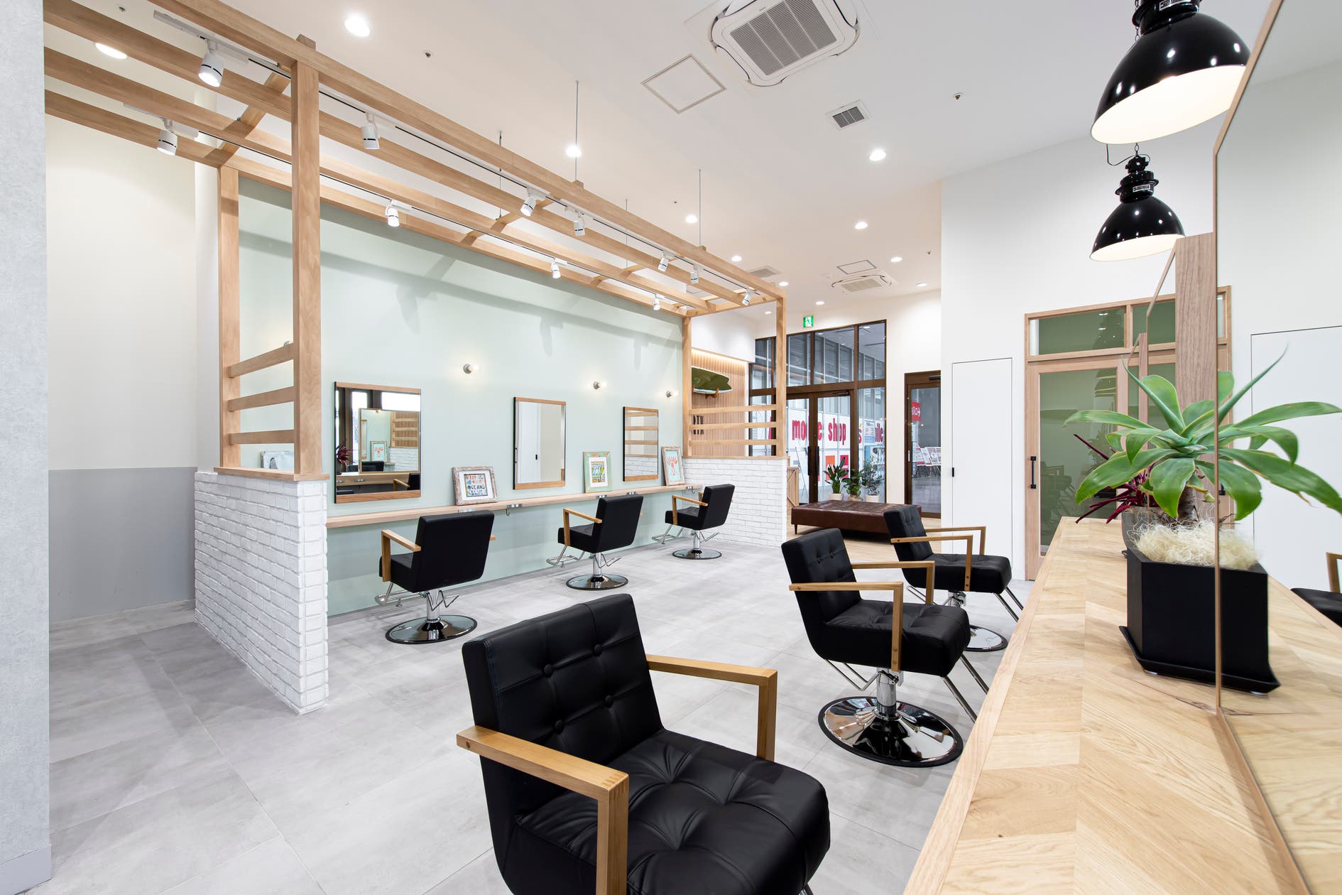 【EARTH 若葉台店】カットオープン席★大型サロンに併設されたレンタルサロン✂︎フリーランス/個人練習/美容業に最適♪の写真3