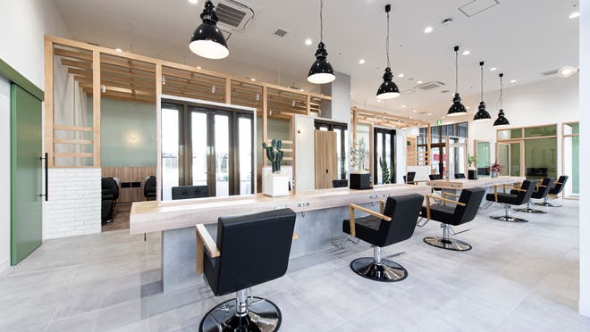 【EARTH 若葉台店】カットオープン席★大型サロンに併設されたレンタルサロン✂︎フリーランス/個人練習/美容業に最適♪の写真5