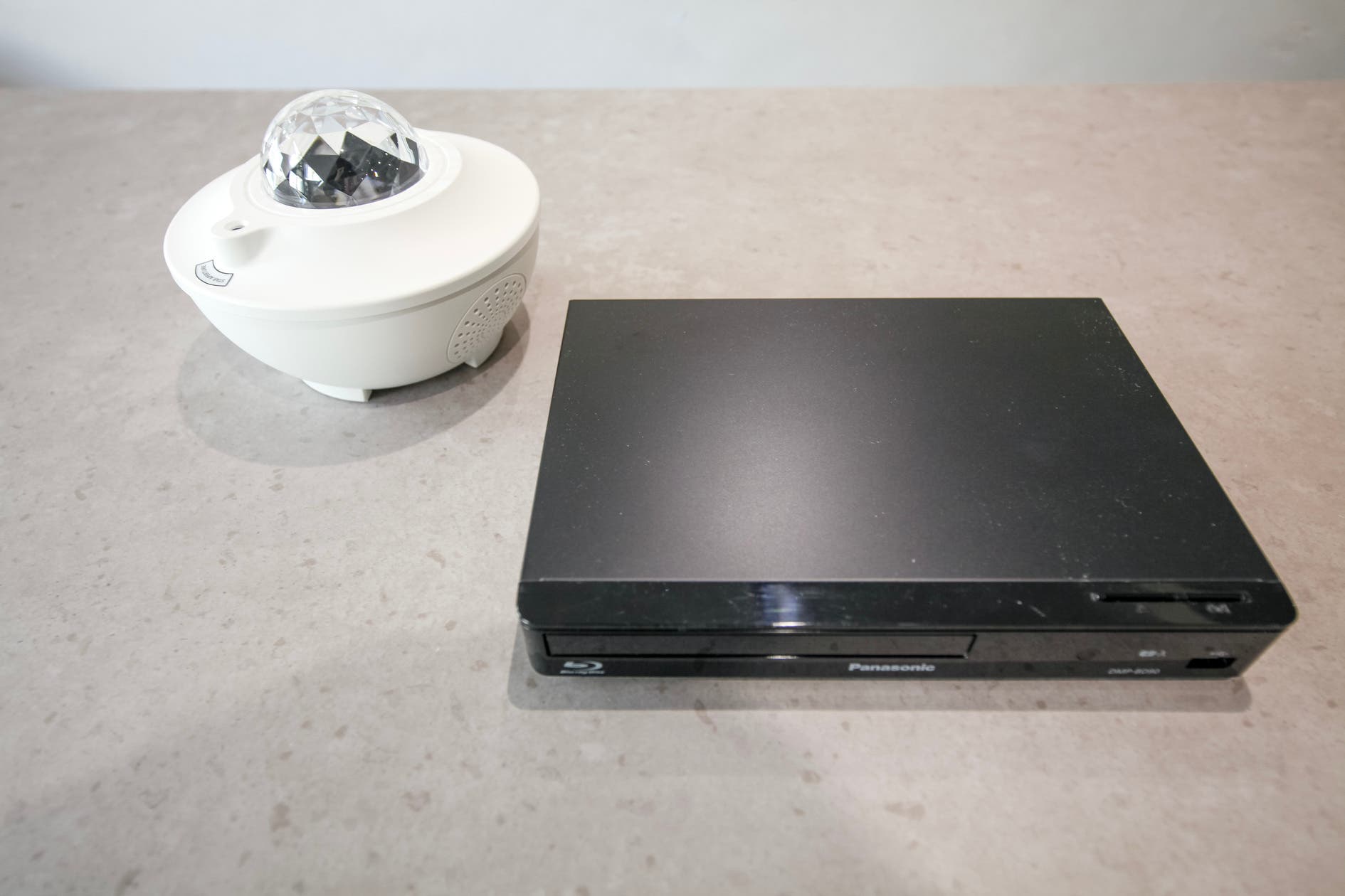 【ブライト名古屋】《名古屋駅3分🚃》最大20名🎉100㌅巨大スクリーン/🆗飲食🆗/懇親会/パーティ/💻ビジネスに最適💻の写真20