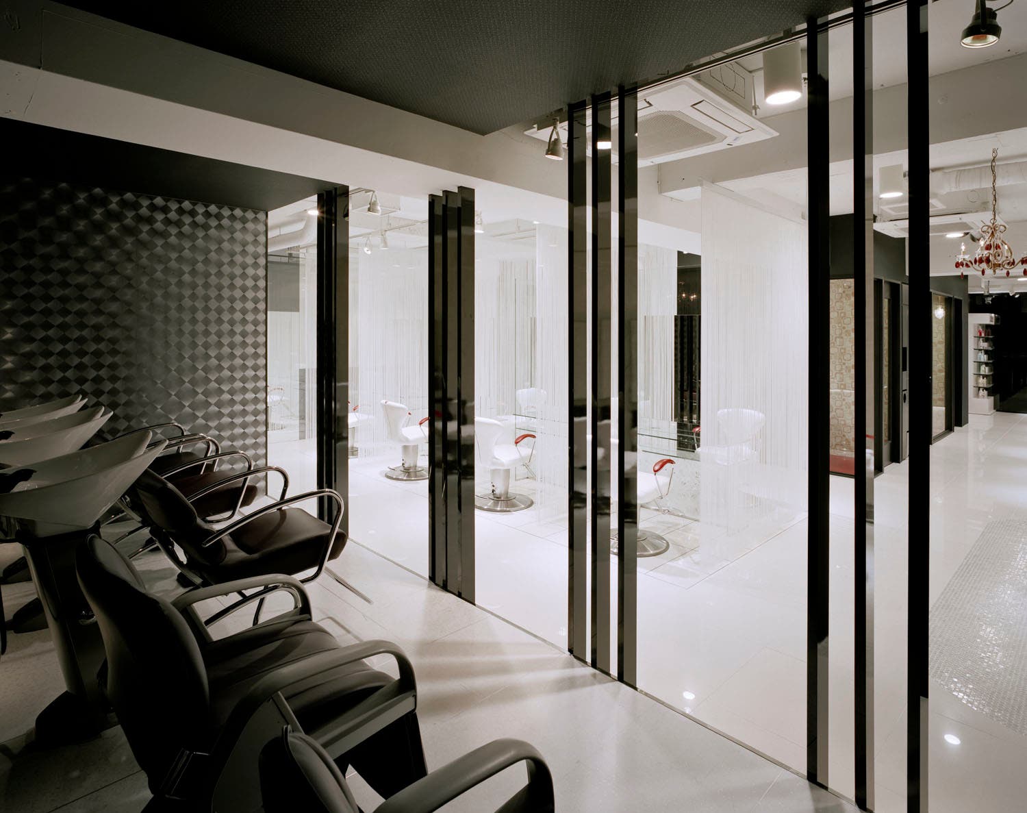 【EARTH 南行徳店】カットオープン席★大型サロンに併設されたレンタルサロン✂︎フリーランス/個人練習/美容業に最適♪の写真5