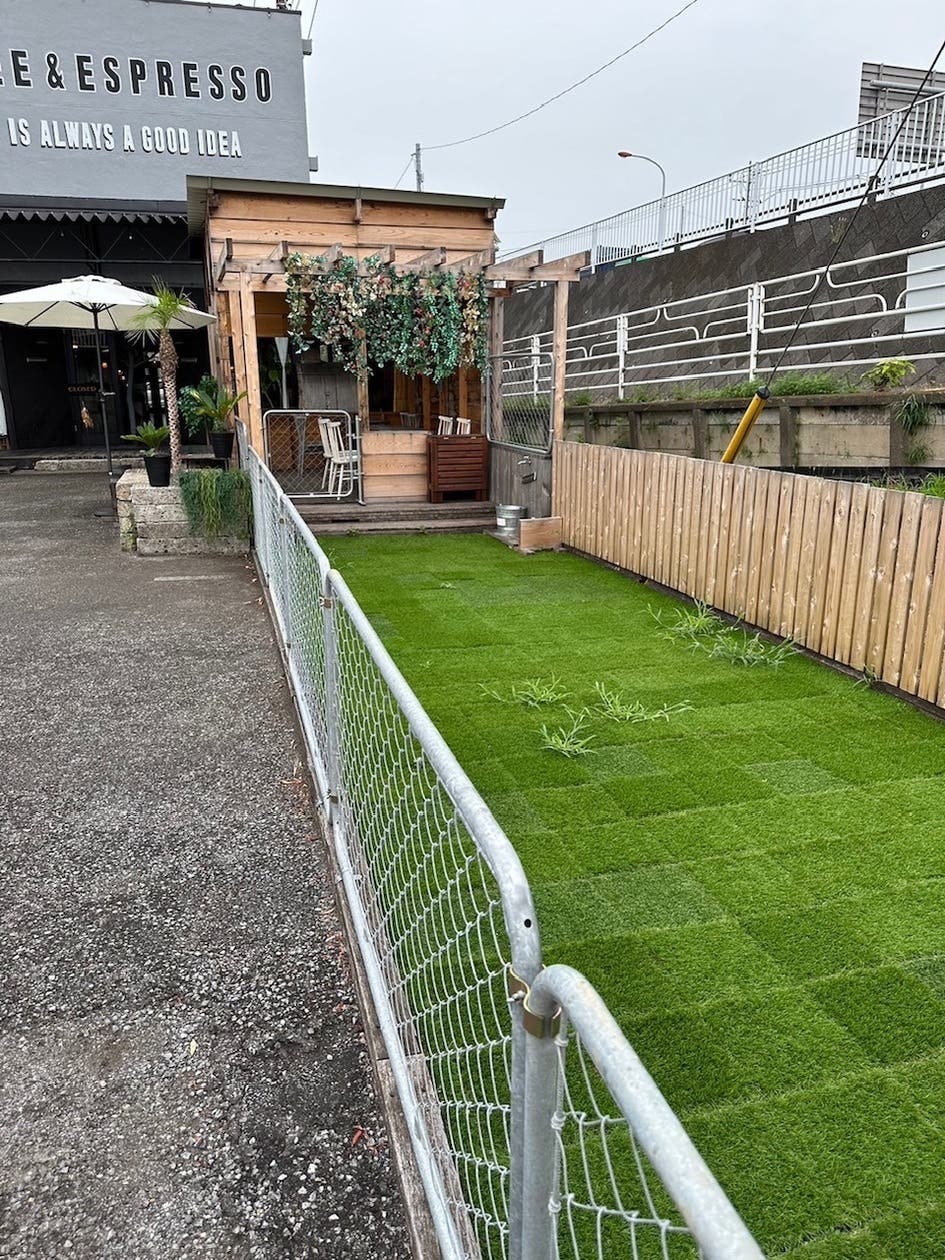 築50年の建物をリノベーションしたアンティークカフェの写真15