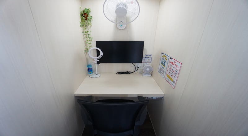 ＜小田急レンタルスペース新宿サザンテラスNo.2＞完全個室ワークブース💼Wi-Fi完備📶テレワーク/ZOOM/自習/作業場所